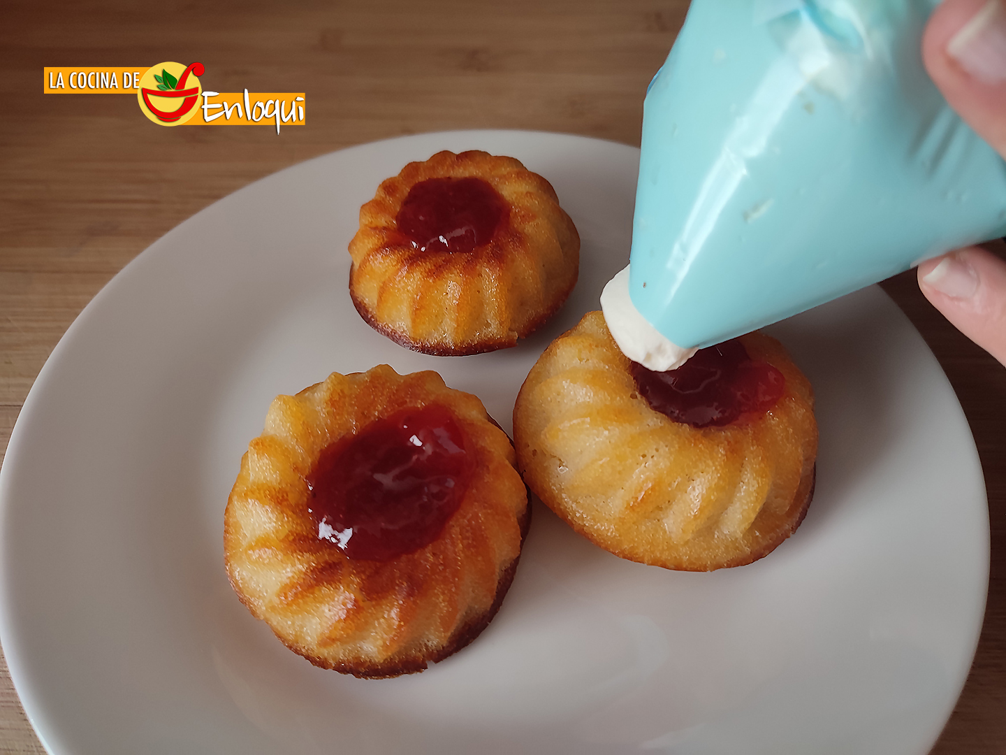 Babá al ron, un postre para una ocasión especial - La Cocina de Enloqui